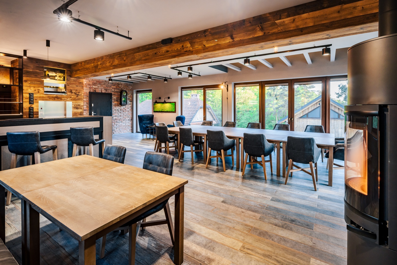 Osada Pyrówki - odkrywaj i rezerwuj na Slowhop.com