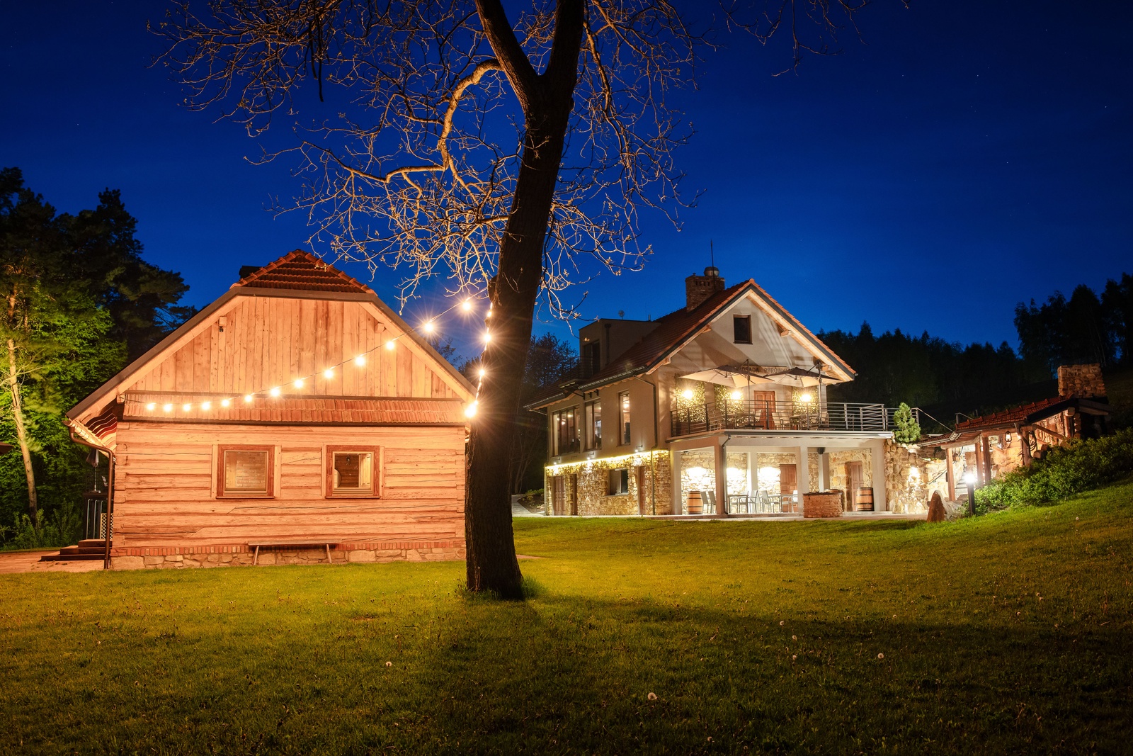 Osada Pyrówki - odkrywaj i rezerwuj na Slowhop.com